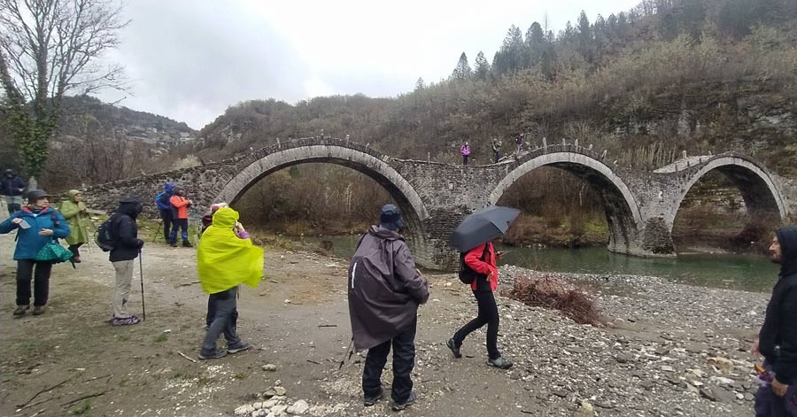 Book online: Zagori: Merchants Trail Hiking Tour | Discover Greece