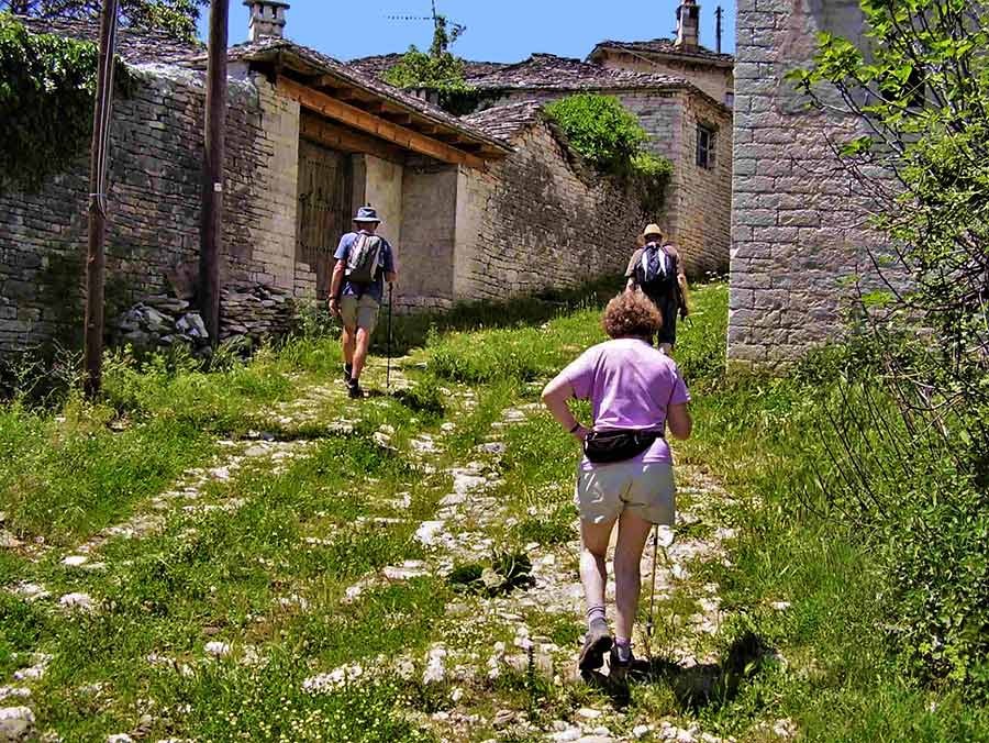 Book online: Zagori: Merchants Trail Hiking Tour | Discover Greece