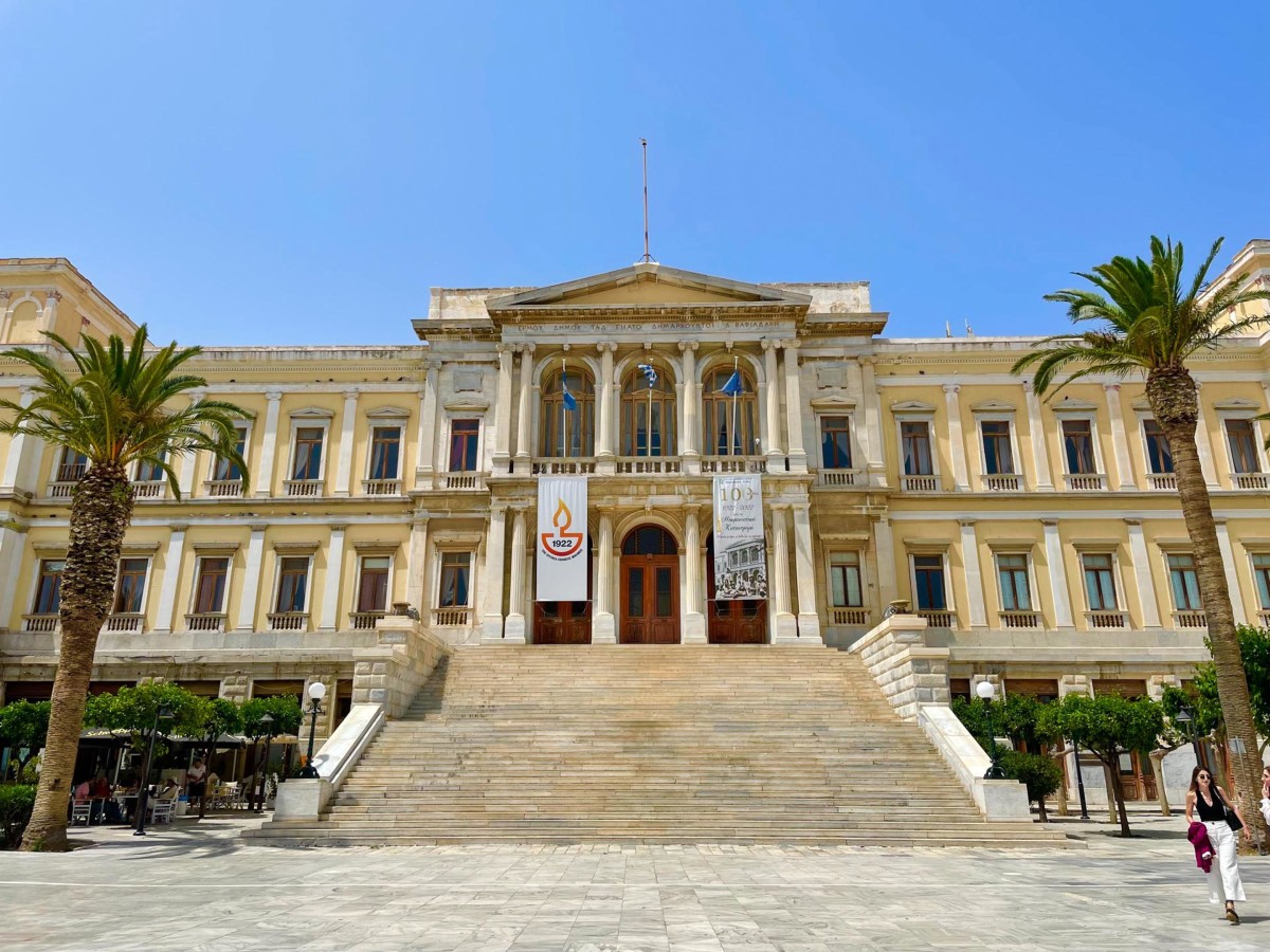 Book online: Syros: Ermoupoli Cultural Walking Tour | Discover Greece